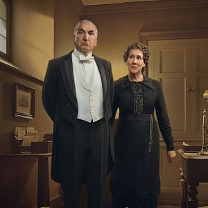 Tous les posters et affiches du film Downton Abbey III : le grand final - AlloCiné