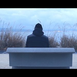 Sur un fil - Court Métrage - AlloCiné