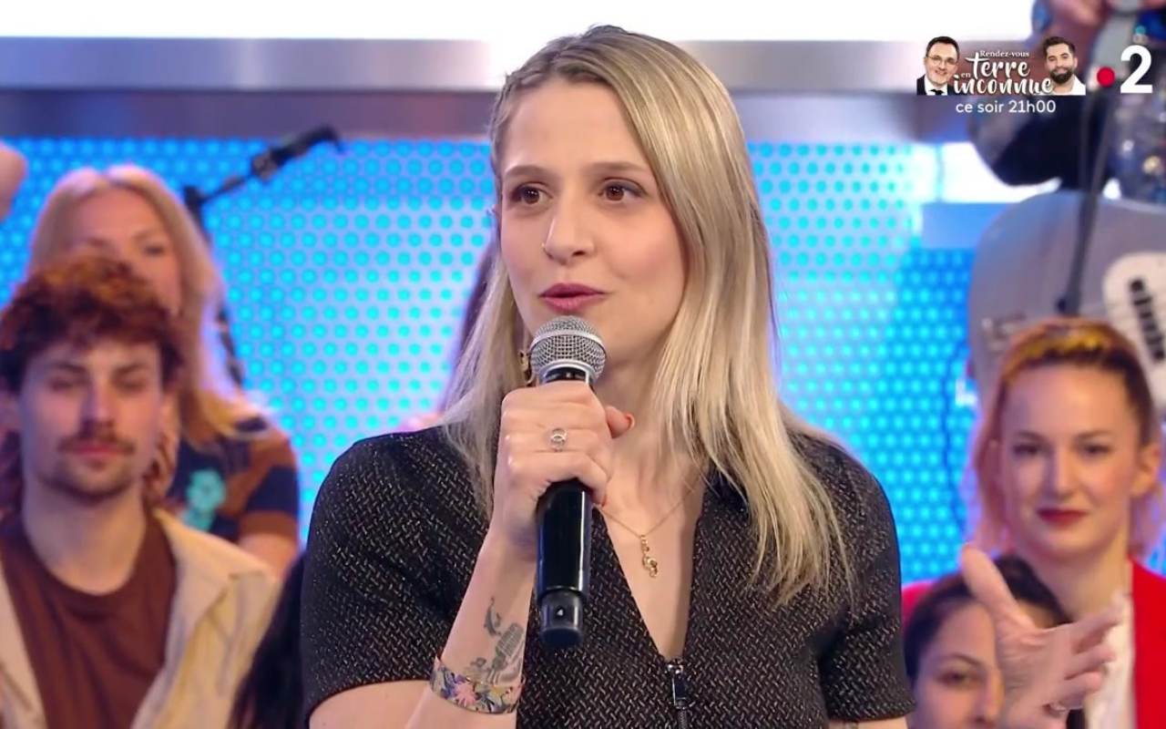 N’oubliez pas les paroles : qui est Cindy, la nouvelle Maestro qui a pris la place de Natacha ...