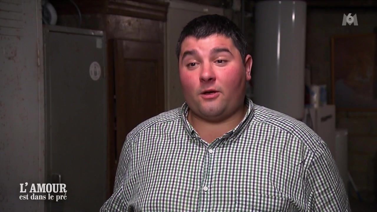 Valentin revient sur le décolleté de Flavie lors des speed-datings ...