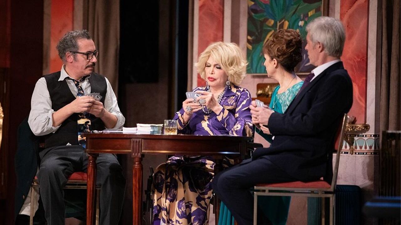 Amanda Lear génialement diabolique dans L’Argent de la vieille ...
