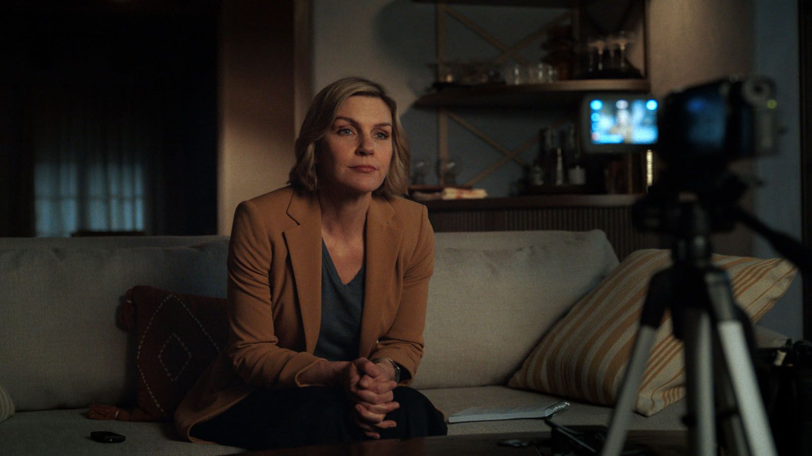 Pluribus : Pluribus : Photo Rhea Seehorn - 4 sur 17 - AlloCiné