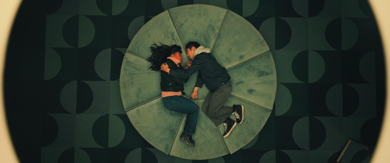 Photo de Victoria Sawal - Photo Victoria Sawal, Justin H. Min - Photo 0 ...