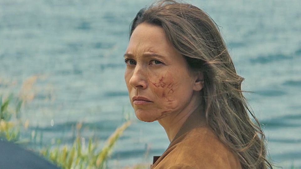 Surface (2025) - saison 1 Teaser VF - Teaser Surface (2025) S01 - AlloCiné