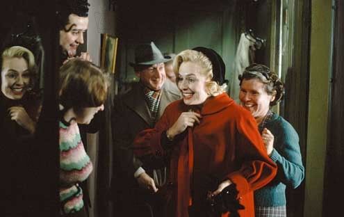 Photo du film Vera Drake - Photo 8 sur 22 - AlloCiné