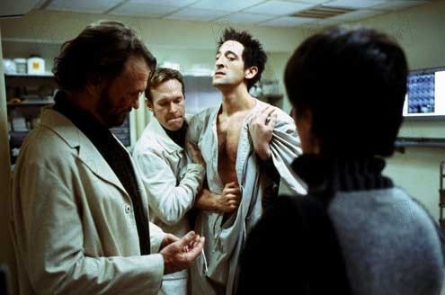 Photo du film The Jacket - Photo 17 sur 36 - AlloCiné