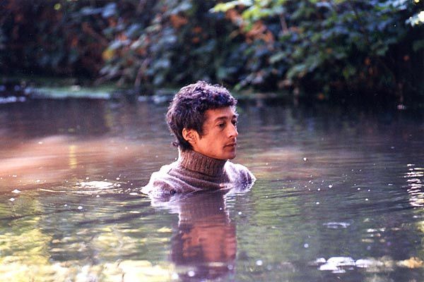 Photo de Sacha Bourdo - J'irai cracher sur vos tongs : Photo Michel ...