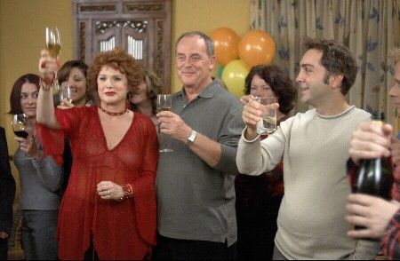 Queer as Folk (2000) : Photo Scott Lowell, Sharon Gless, Peter MacNeill ...