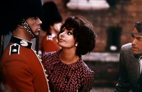 Photo du film Arabesque - Photo 2 sur 6 - AlloCiné