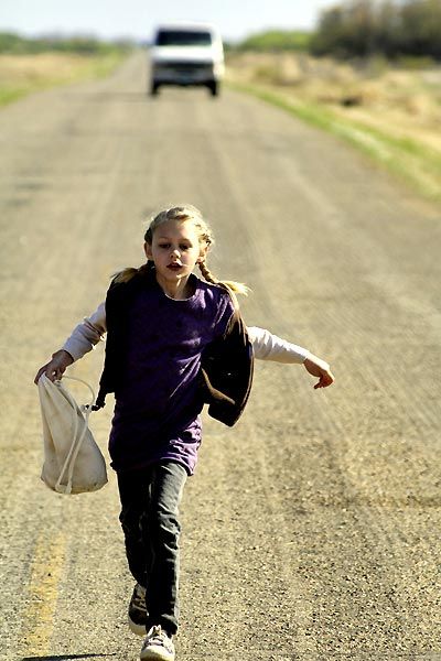 Photo de Ryan Simpkins - Surveillance : Photo Jennifer Lynch, Ryan ...