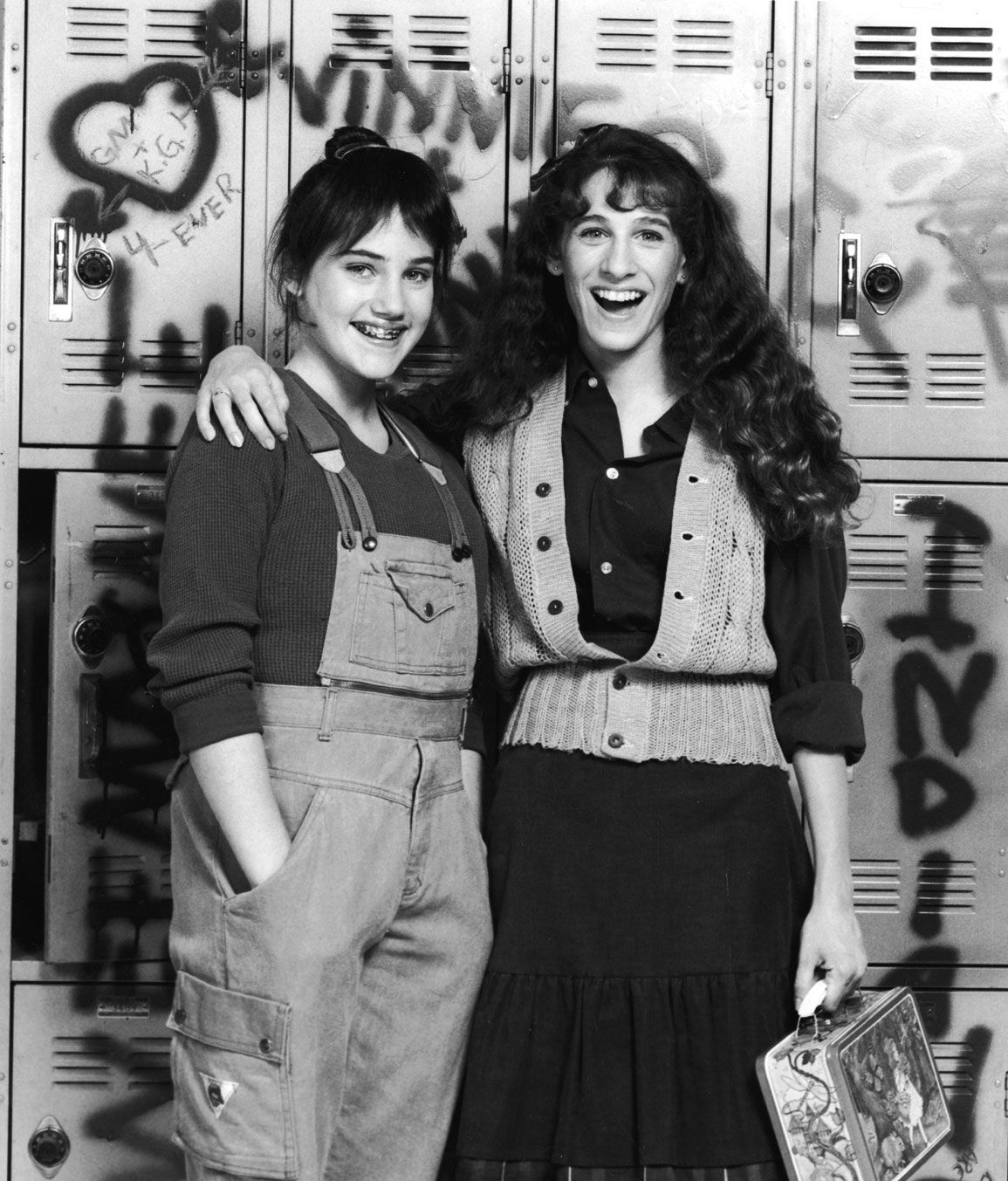 Square Pegs : Photo Amy Linker, Sarah Jessica Parker - 13 sur 13 - AlloCiné