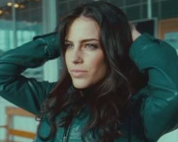 Trailer du film Altitude - Altitude Bande-annonce VO - AlloCiné