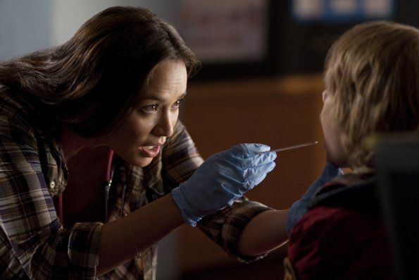 Photo de Moon Bloodgood - Falling Skies : Photo Moon Bloodgood - Photo ...