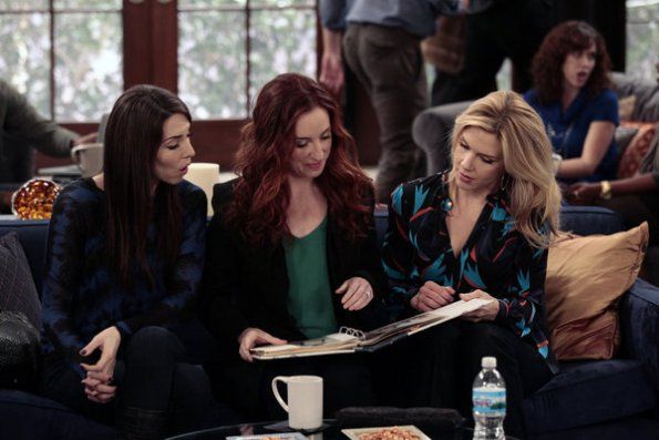 Photo de Rhea Seehorn - Whitney : Photo Rhea Seehorn, Whitney Cummings ...
