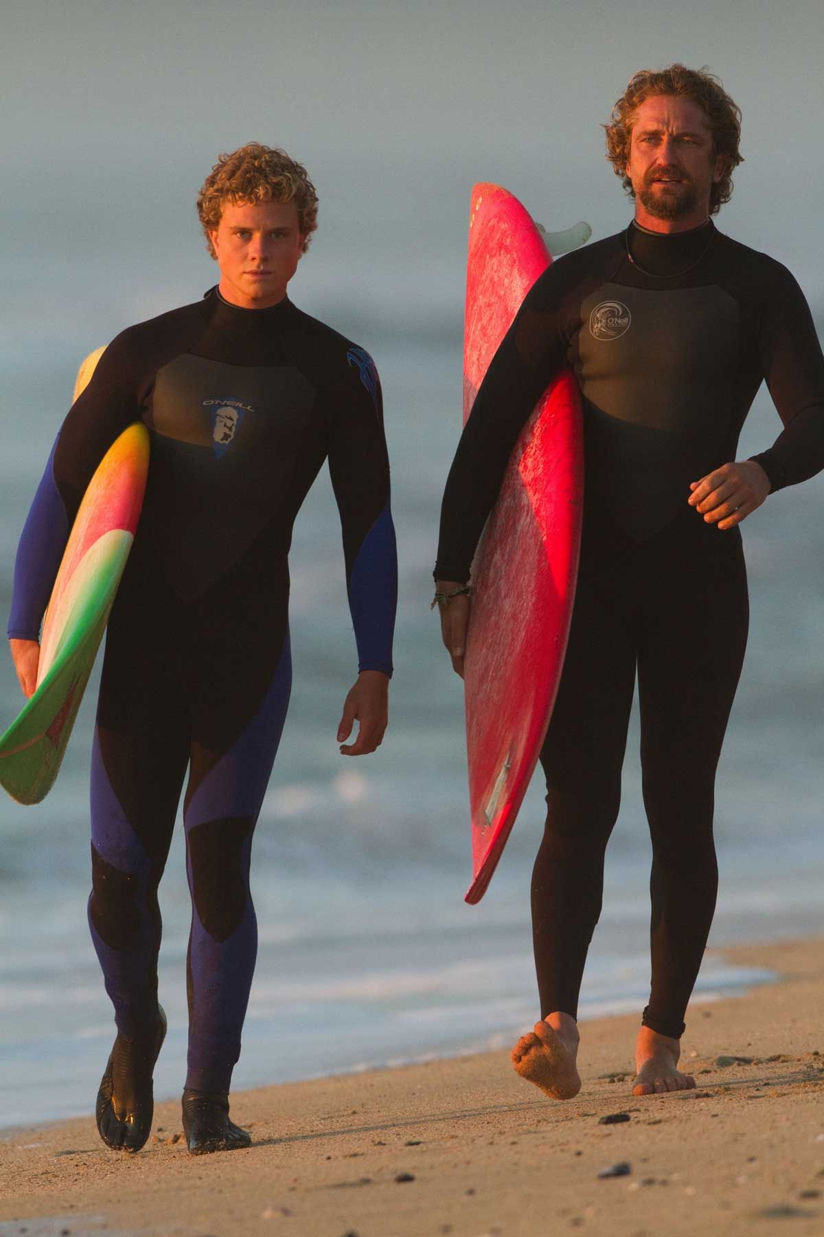 Photo de Jonny Weston - Chasing Mavericks : Photo Gerard Butler, Jonny Weston - Photo 28 sur 38 ...