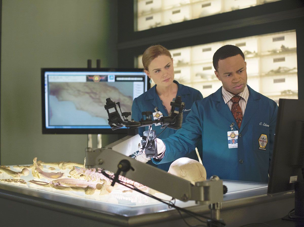 Bones : Bones : Photo Emily Deschanel, Eugene Byrd - 593 sur 1033 - AlloCiné