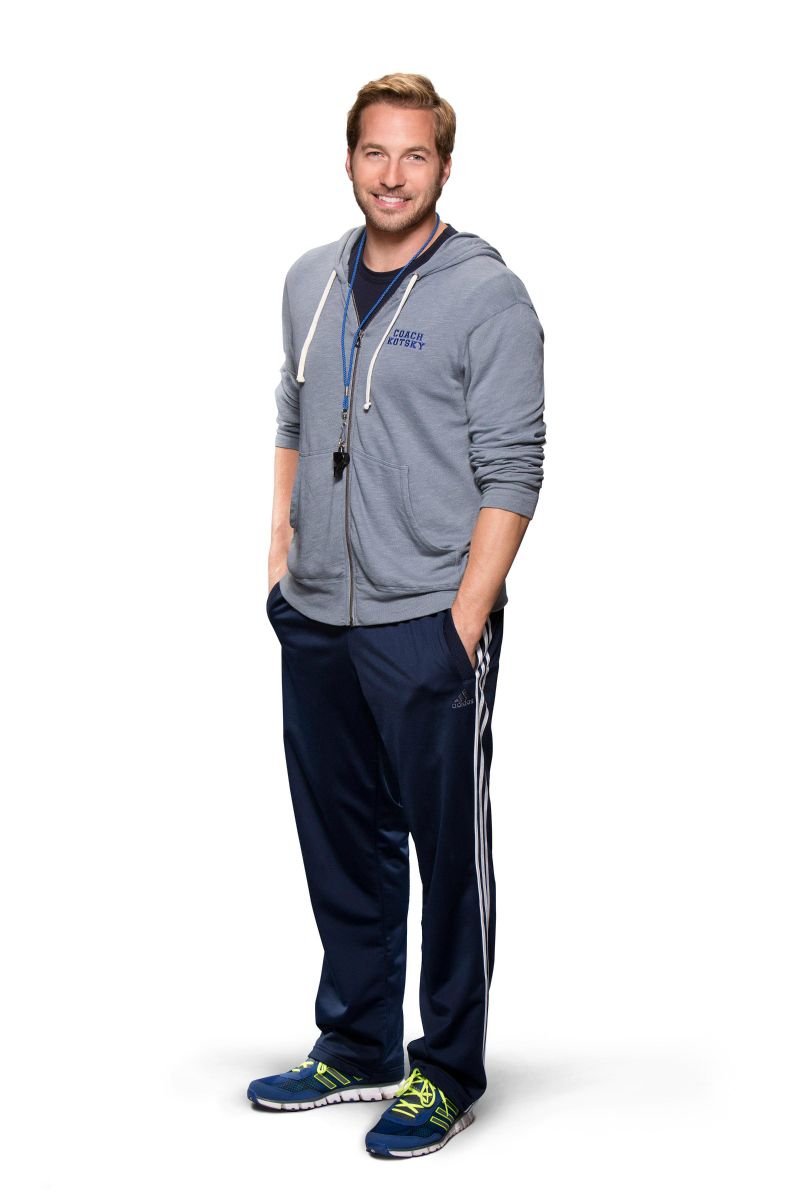 Photo de Ryan Hansen - Photo Ryan Hansen - Photo 37 sur 85 - AlloCiné