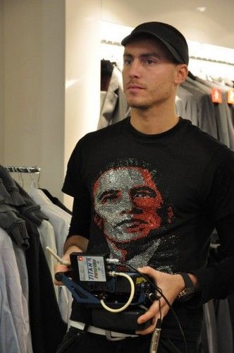 Photo de Aksel Ustun - Photo Aksel Ustun - Photo 2 sur 6 - AlloCiné