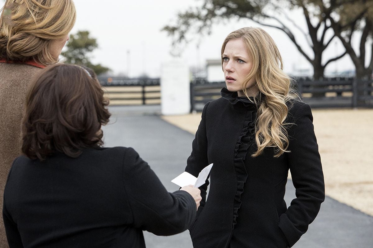 Photo de Emma Bell - Dallas (2012) : Photo Emma Bell - Photo 4 sur 26 ...