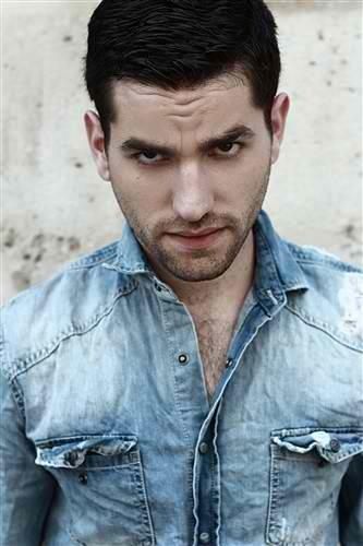 Photo de Jonathan Louis - Photo promotionnelle Jonathan Louis - Photo 8 ...