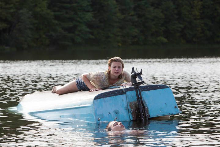 Photo du film Beneath - Photo 4 sur 10 - AlloCiné