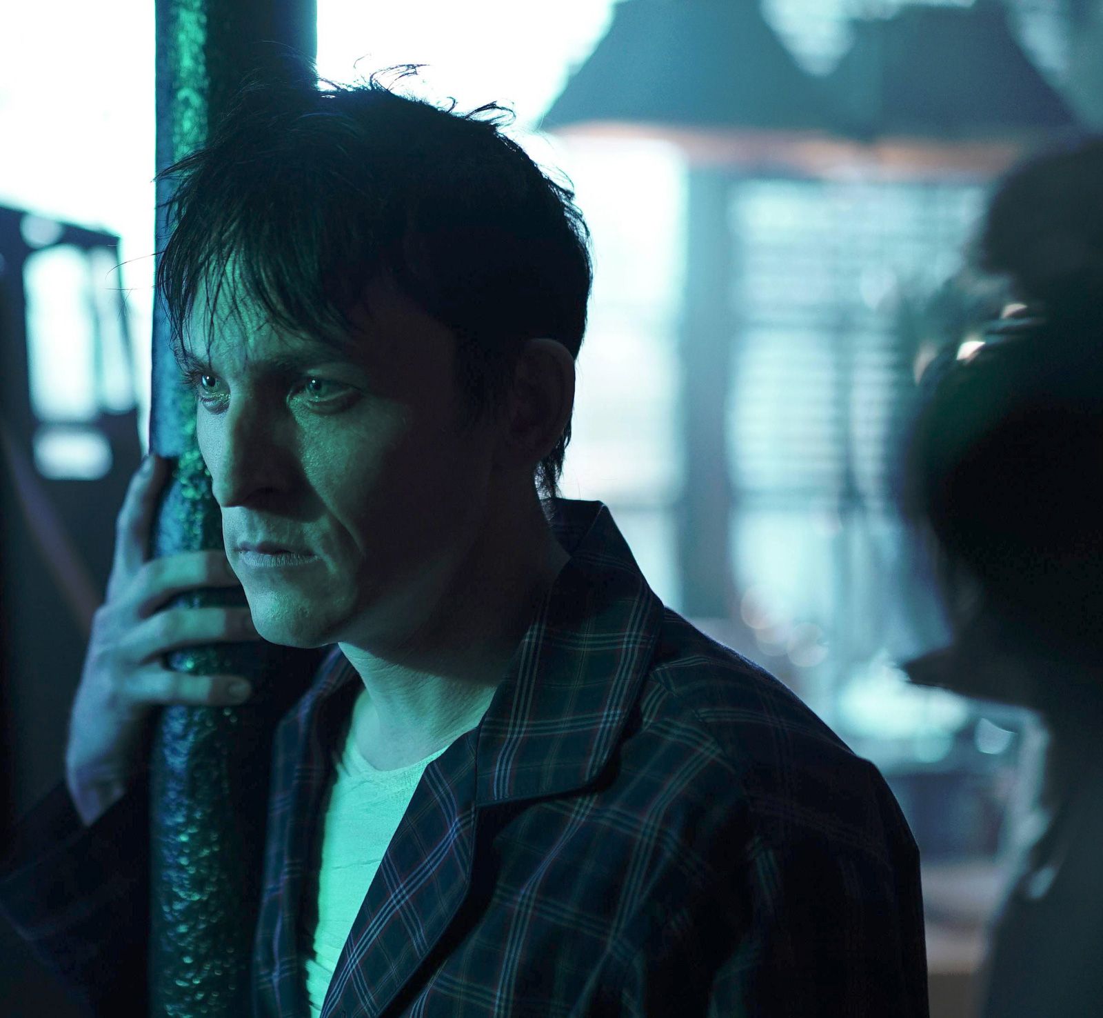 Photo de Robin Lord Taylor - Gotham (2014) : Photo Robin Lord Taylor ...