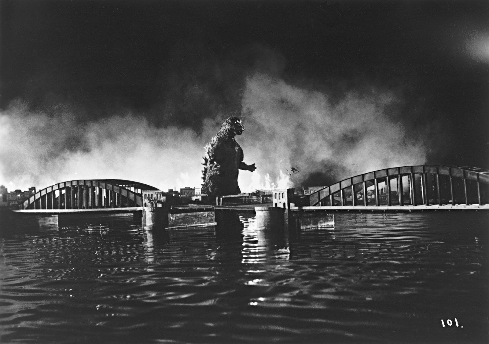 Photo du film Godzilla - Photo 2 sur 14 - AlloCiné