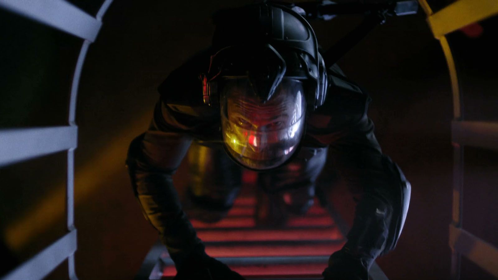 Photo du film Explorer - Photo 2 sur 9 - AlloCiné