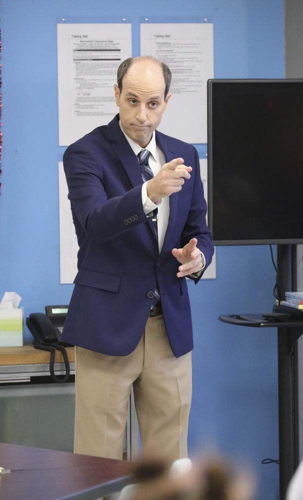 Photo de Michael Bunin - Superstore : Photo Michael Bunin - Photo 6 sur ...