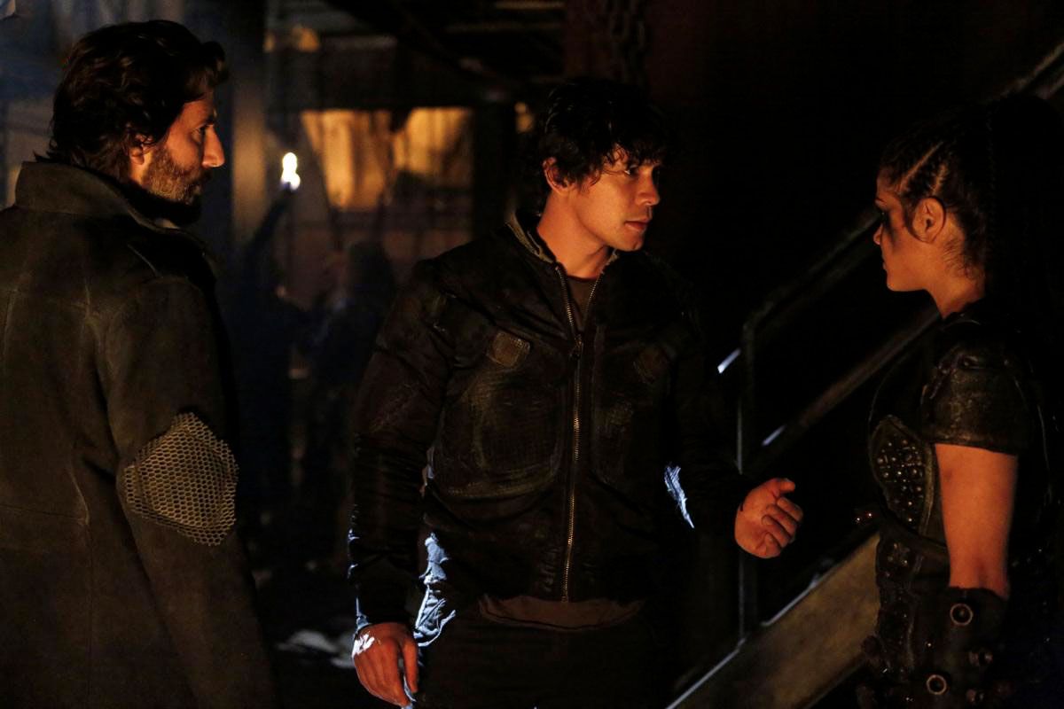 Les 100 : Les 100 : Photo Henry Ian Cusick, Marie Avgeropoulos, Bob ...