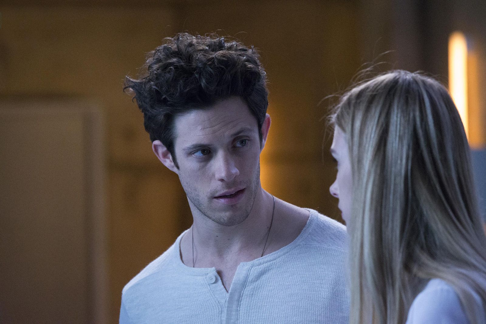 Photo de Kyle Harris - Stitchers : Photo Kyle Harris, Emma Ishta ...