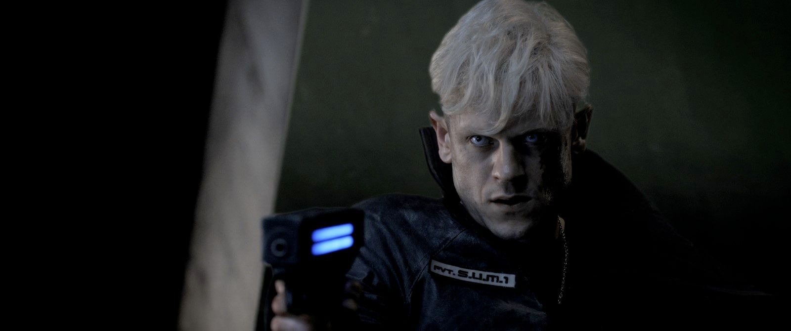 Photo de Iwan Rheon - SUM1 : Photo Iwan Rheon - Photo 15 sur 68 - AlloCiné