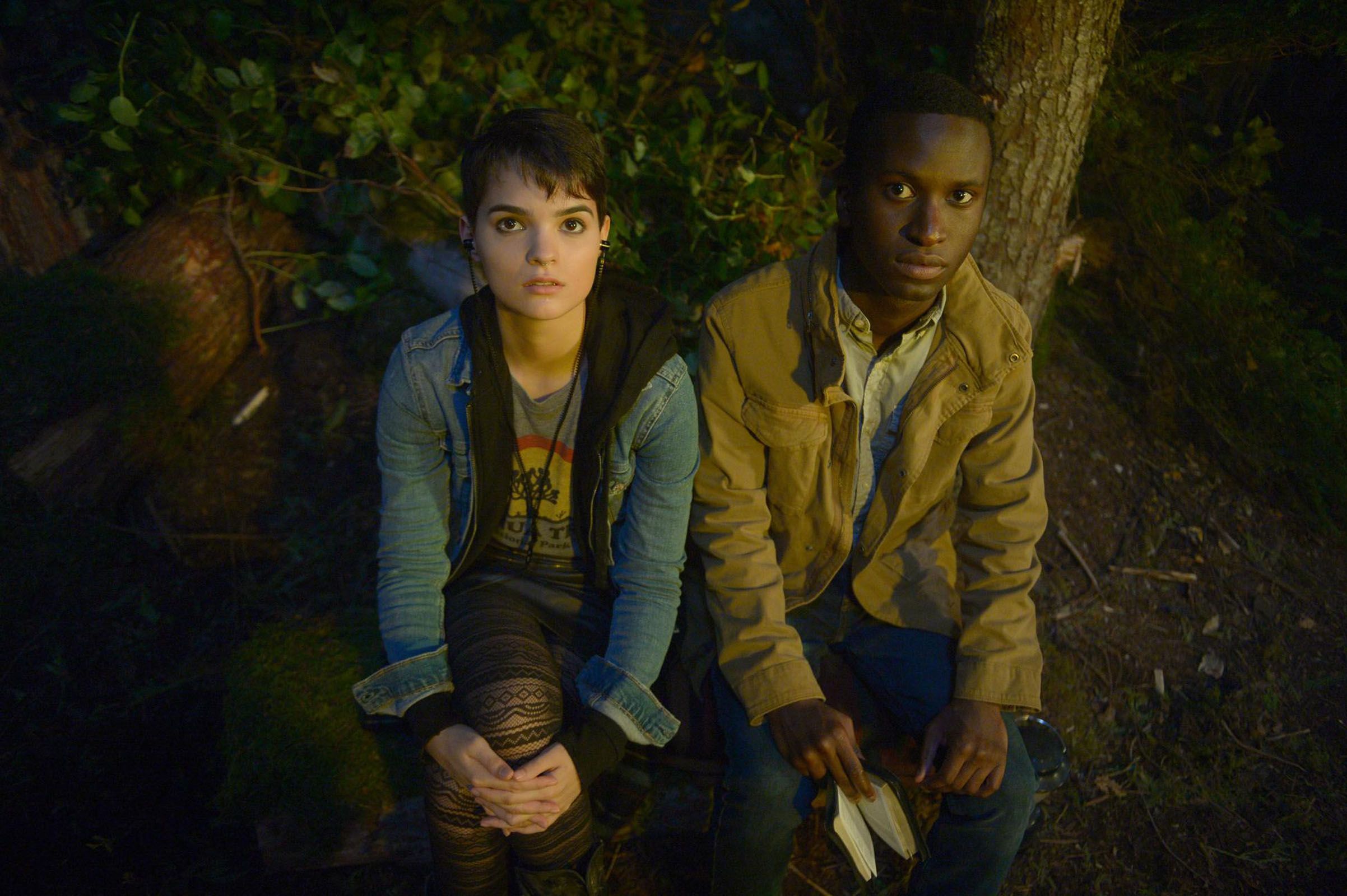 Photo de Alex Barima - L'Exorciste : Photo Brianna Hildebrand, Alex ...