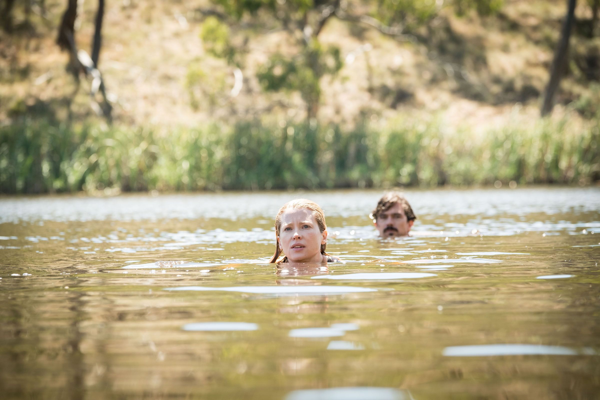 Photo de Luke Arnold - Photo Emma Booth, Luke Arnold - Photo 0 sur 33 - AlloCiné