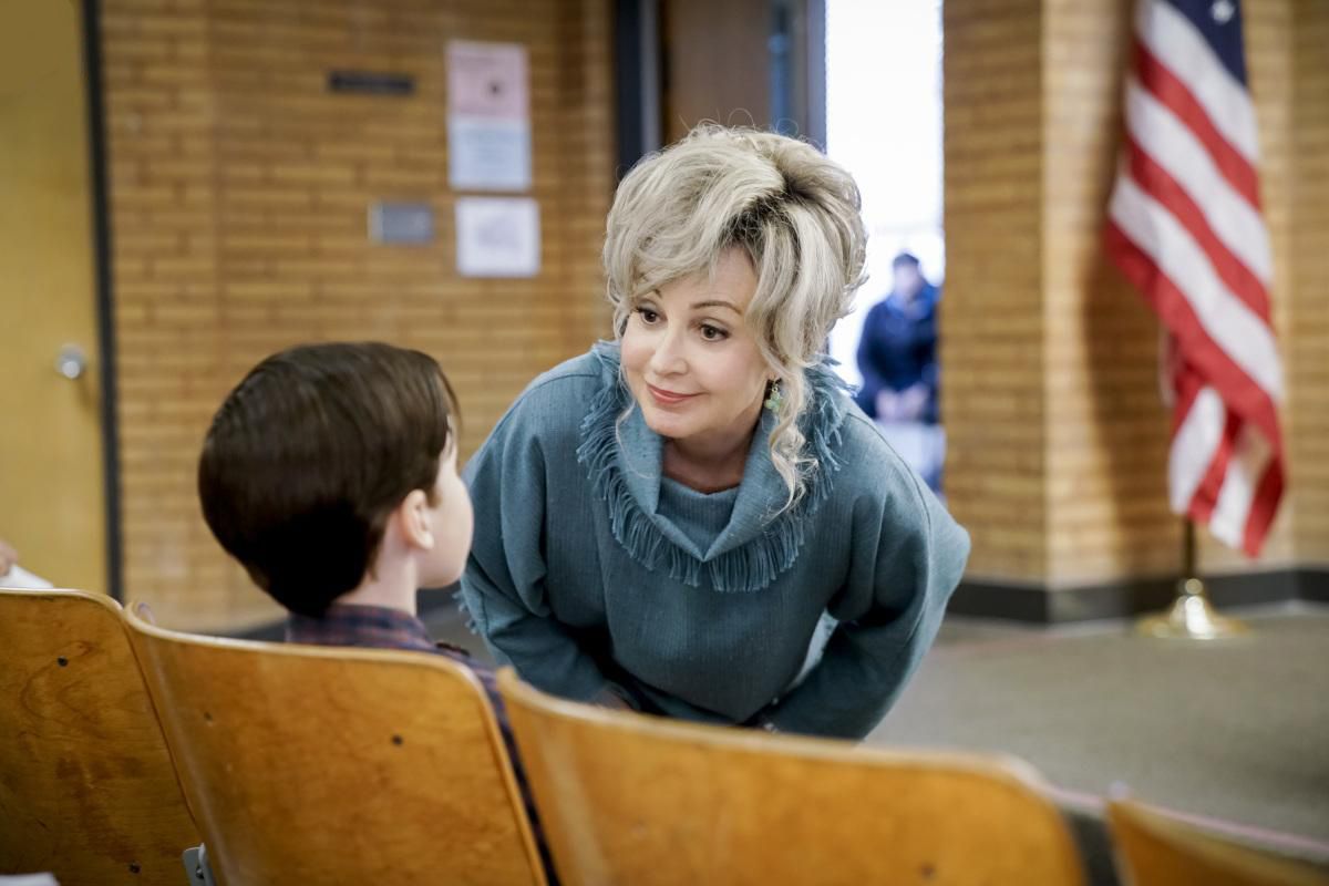 Young Sheldon : Young Sheldon : Photo Annie Potts - 226 sur 313 - AlloCiné