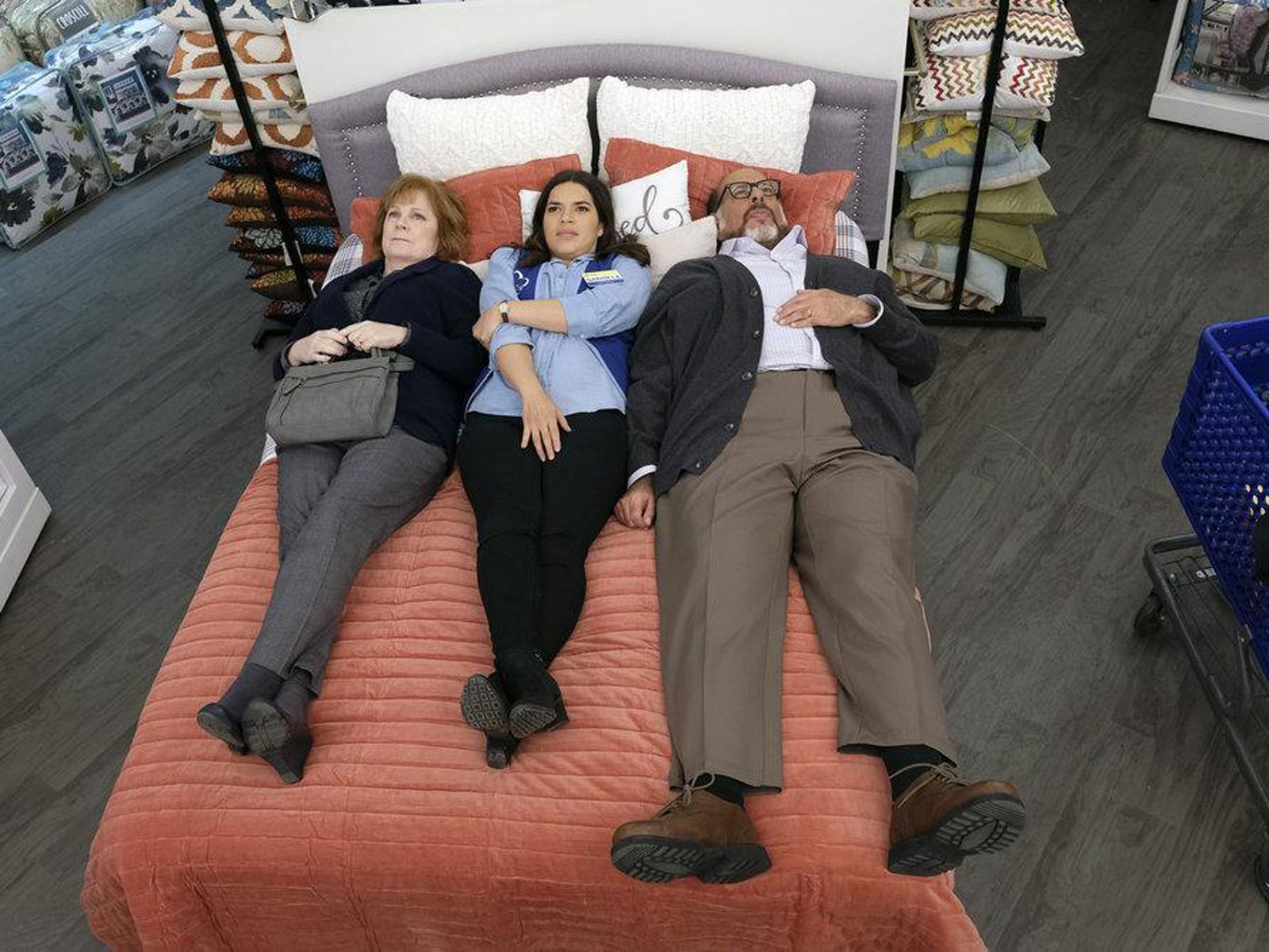 Photo de Meagen Fay - Superstore : Photo Fred Melamed, Meagen Fay ...