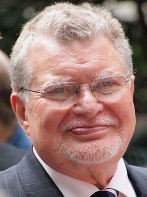 Derren Nesbitt - AlloCiné