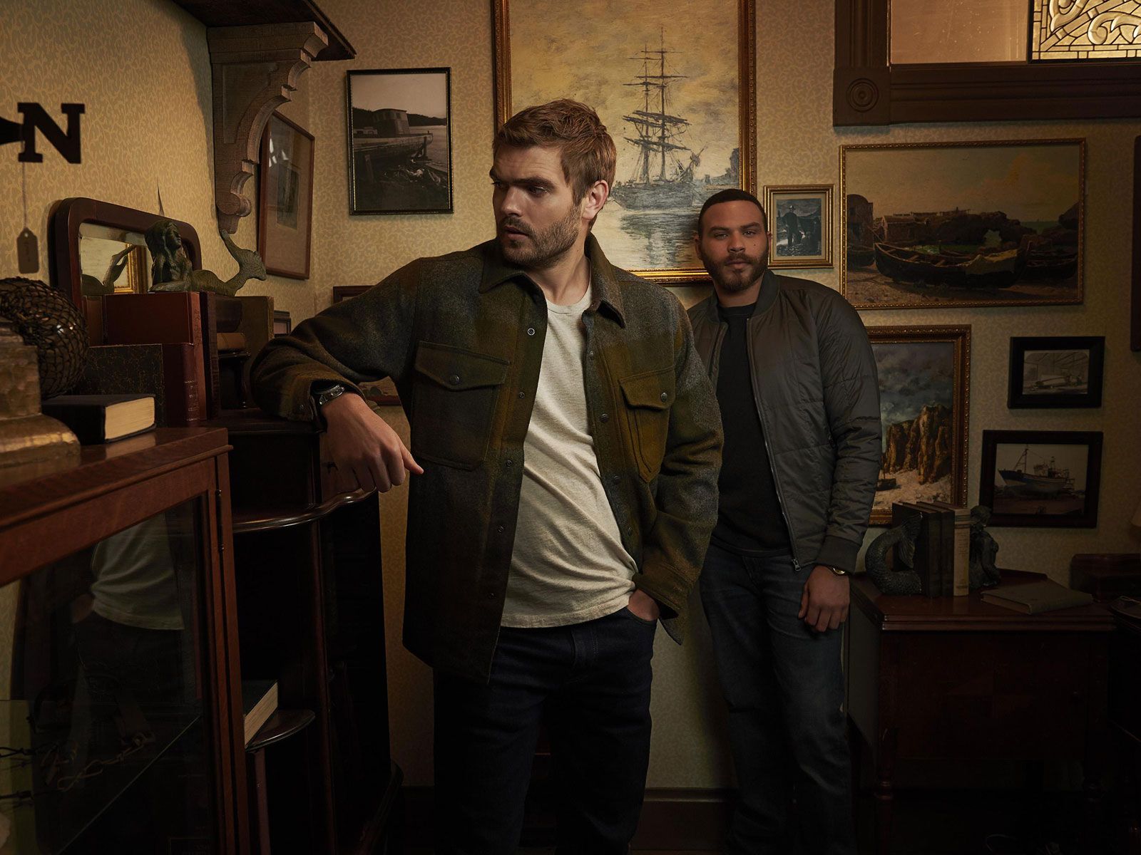 Siren : Photo Alex Roe, Ian Verdun - 86 sur 149 - AlloCiné