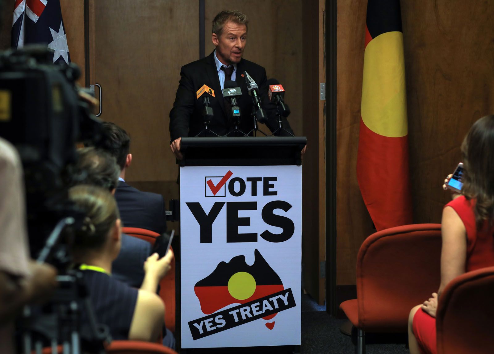 Rake (2010) : Rake (2010) : Photo Richard Roxburgh - 46 sur 53 - AlloCiné