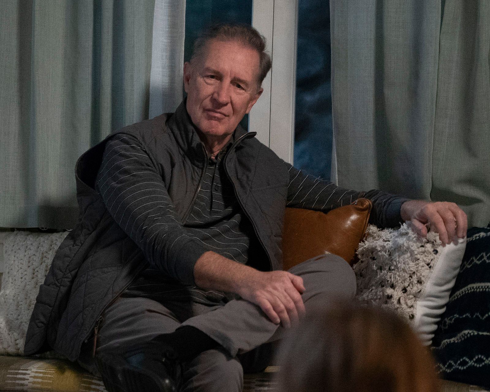 Splitting Up Together : Splitting Up Together : Photo Geoffrey Pierson ...