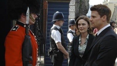 Poster Bones saison 4 - Affiche 78 sur 1033 - AlloCiné