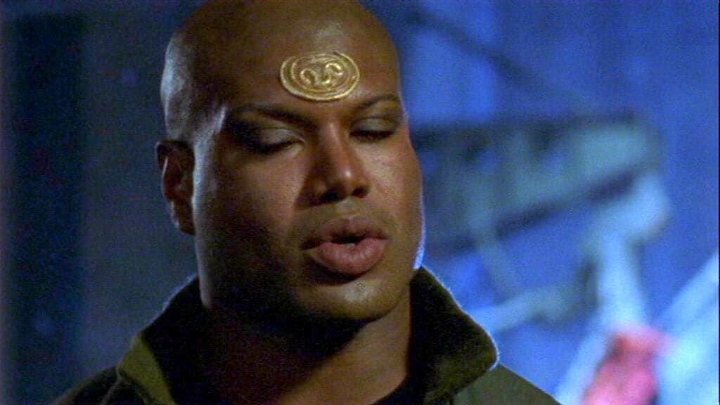 Poster Stargate SG-1 saison 1 - Affiche 216 sur 227 - AlloCiné