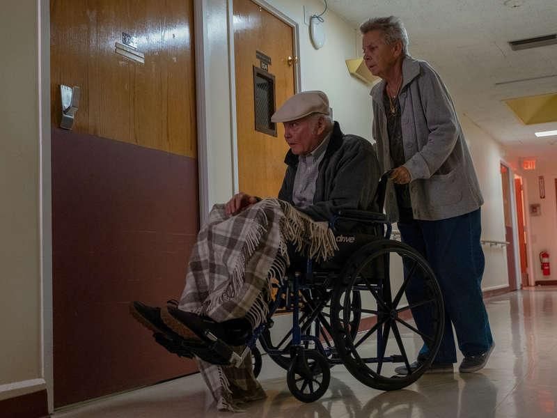 Photo de Sandy Martin - Ray Donovan : Photo Jon Voight, Sandy Martin ...