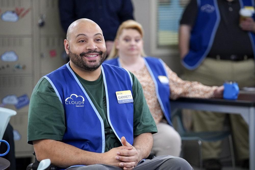 Superstore : Superstore : Photo Colton Dunn - 69 sur 503 - AlloCiné