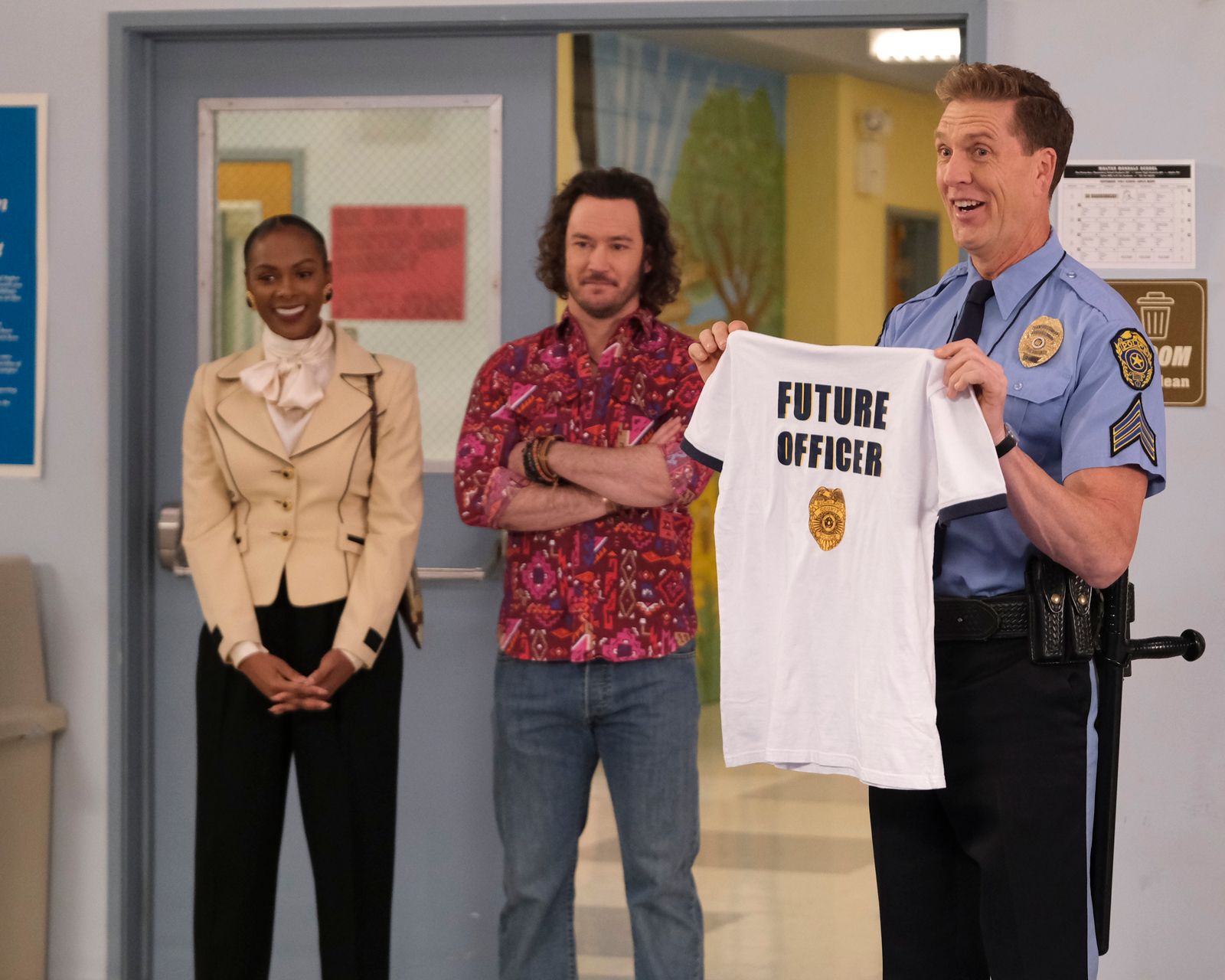 Mixed-ish : Mixed-ish : Photo Mark-Paul Gosselaar, Regan Burns, Tika ...