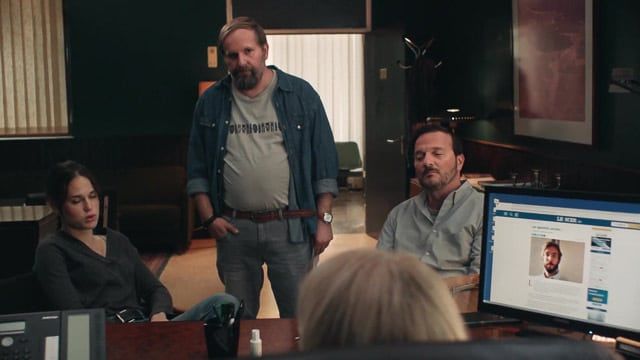 Poster saison 2 - Affiche 3 sur 36 - AlloCiné