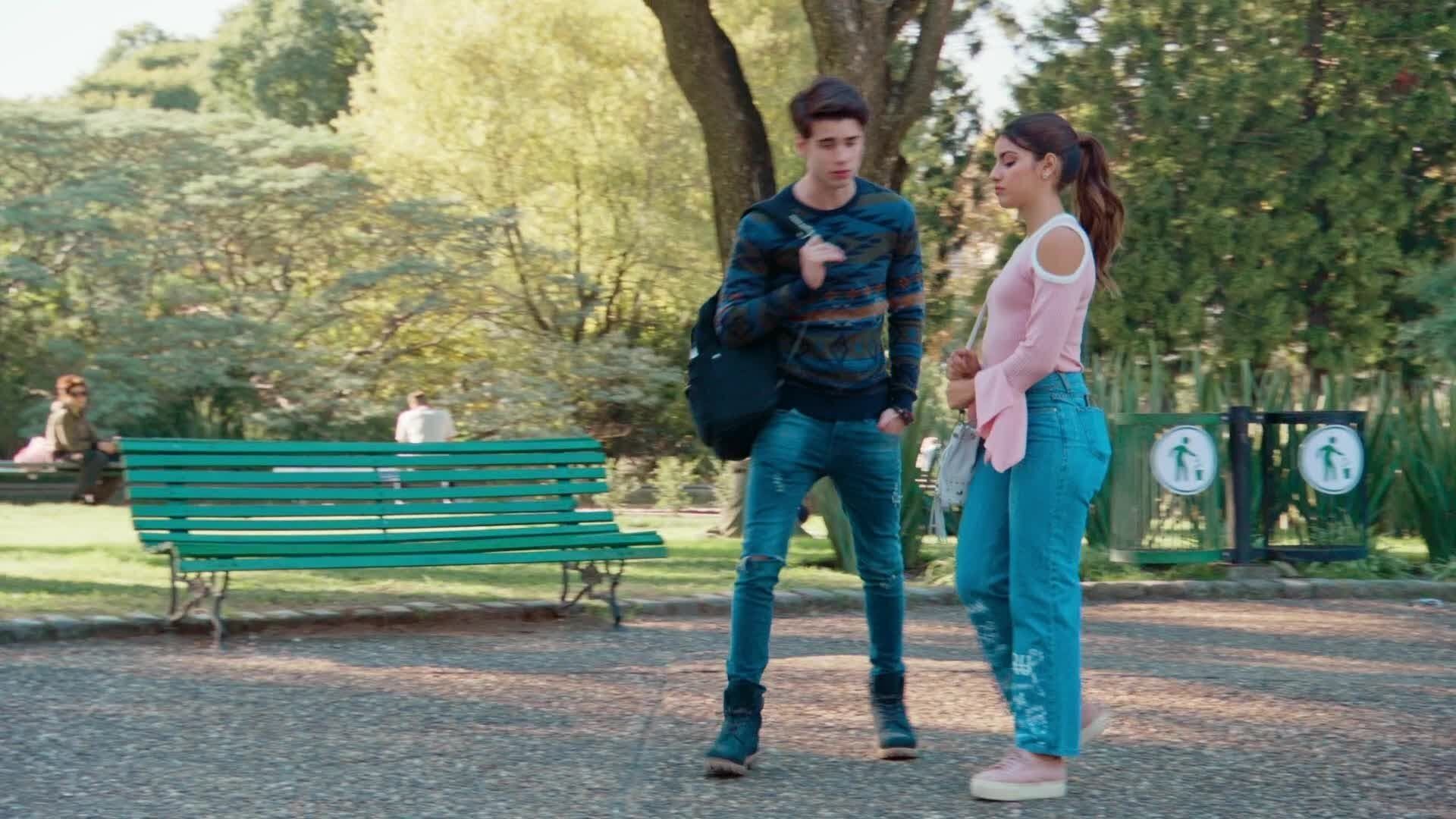 Poster saison 2 - Affiche 36 sur 130 - AlloCiné