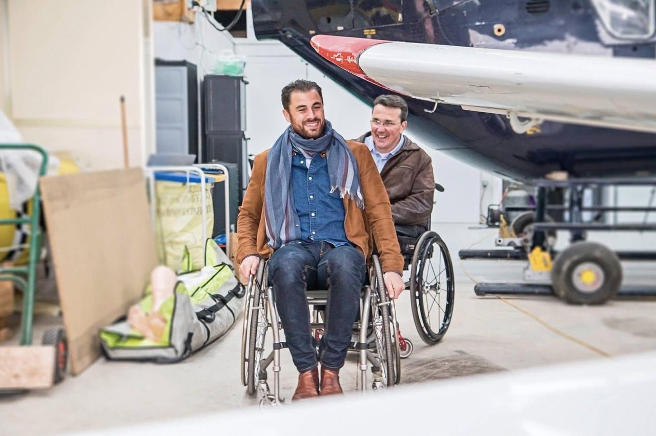 Photo de David Zella - Sous son aile : Photo David Zella, Éric Dabas ...