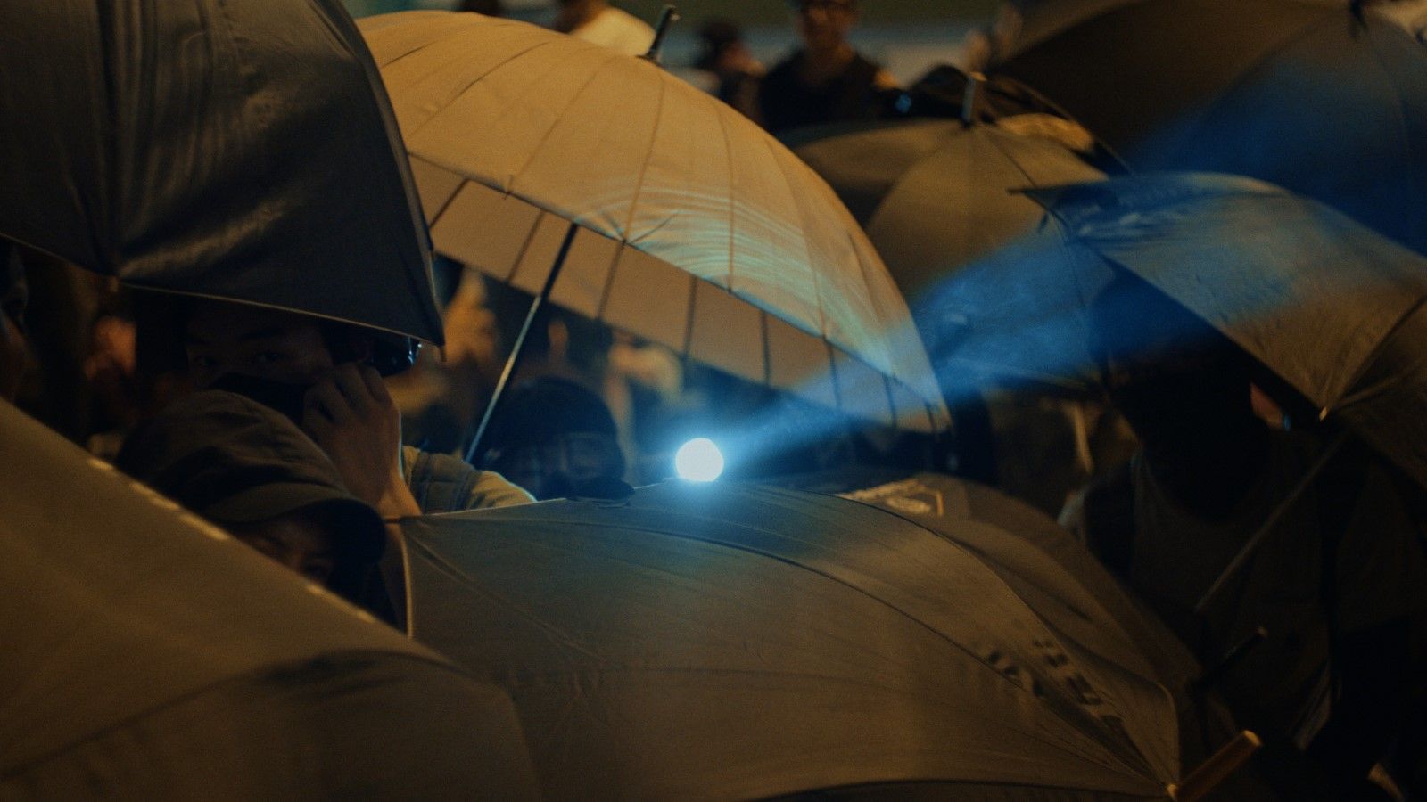 Photo du film Dear Future Children - Photo 3 sur 9 - AlloCiné