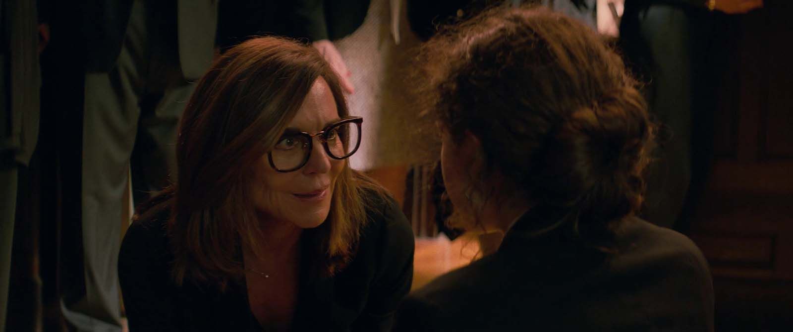 Photo de Polly Draper - Shiva Baby : Photo Polly Draper - Photo 3 sur 8 ...